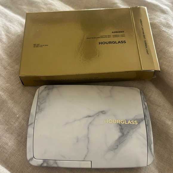 Hourglass | Makeup | Hourglass Ambient Lighting Editsurreal Light ...